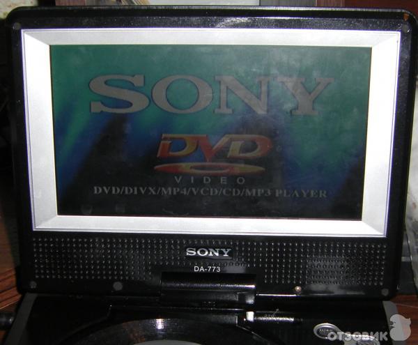 Отзыв о Портативный MP4/DVD/DivX плеер Sony DA-773 | Все 33 удовольствия